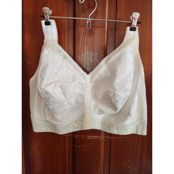 Playtex | Intimates & Sleepwear | Vintage Playtex 8 Hour Bra 48d White ...